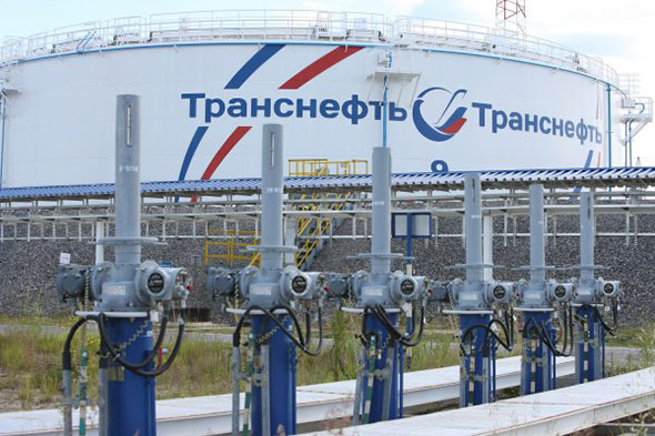 Угорщина та Словаччина оплатили транзит російської нафти через Україну